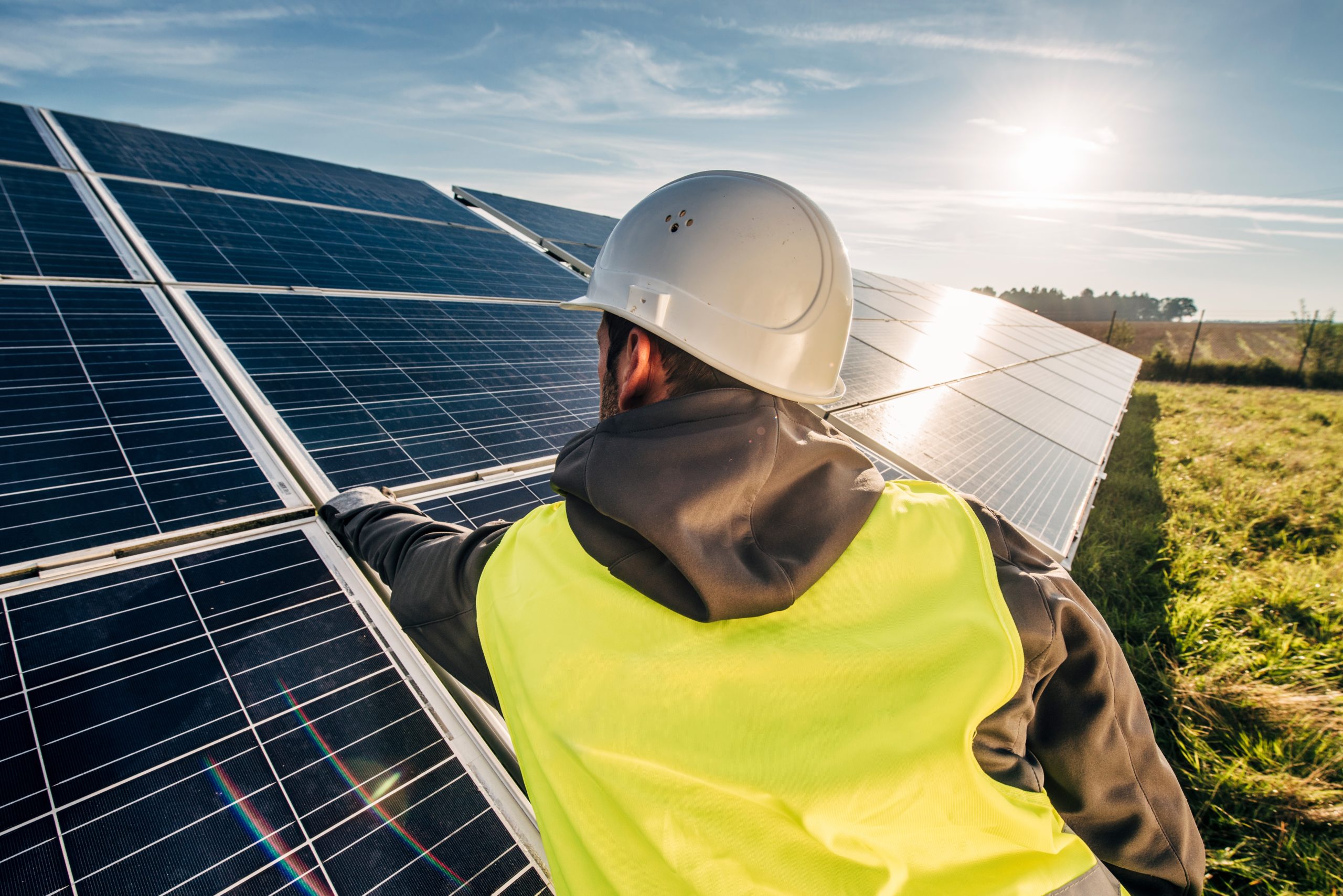 Más centros de distribución de equipos fotovoltaicos en la Ciudad de ...