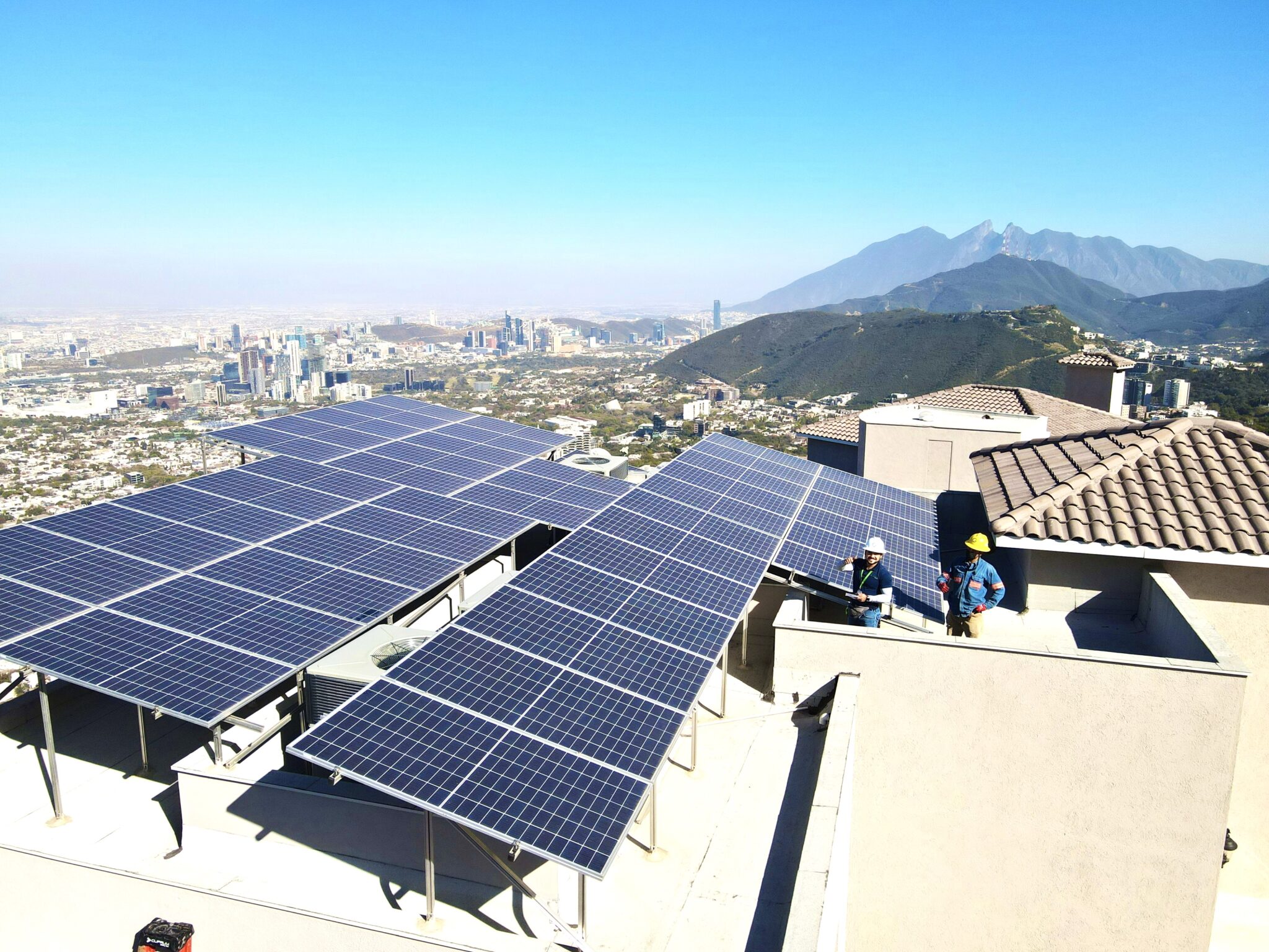 Luis Plata Cavazos, joven empresario de Monterrey distinguido en los ...